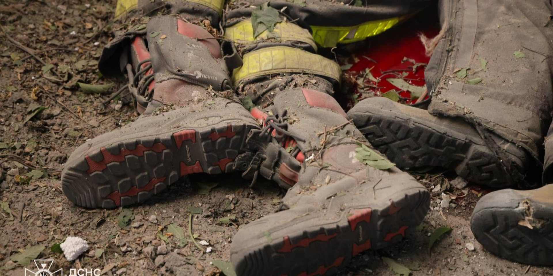 Russian double-tap hits Kharkiv rescuers, five killed / The New Voice ...