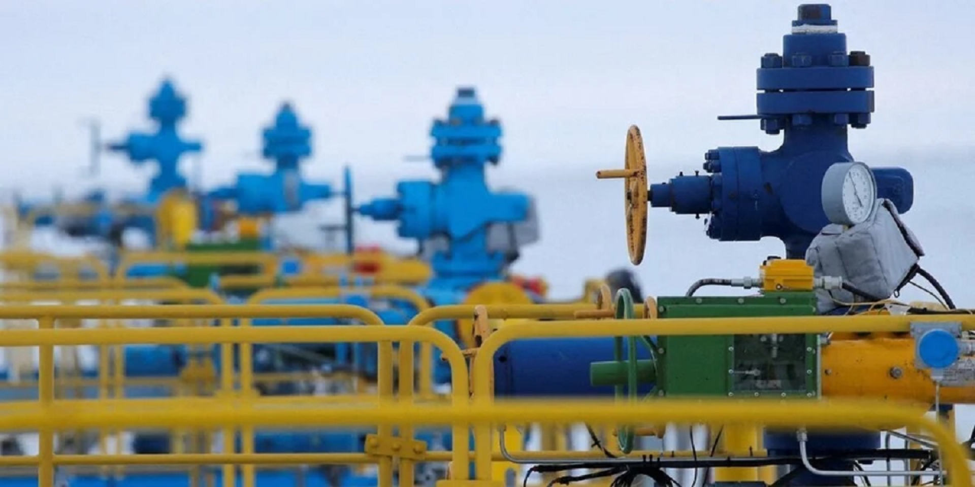 EU ban on Russian pipeline gas under short-term contracts takes effect ...