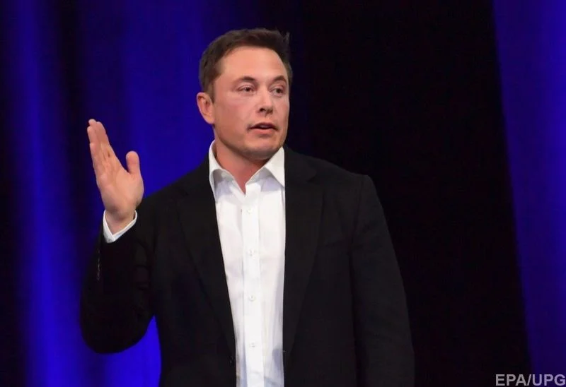 Ілон Маск пообіцяв, що безпілотна Tesla проїде через всю Америку через ...