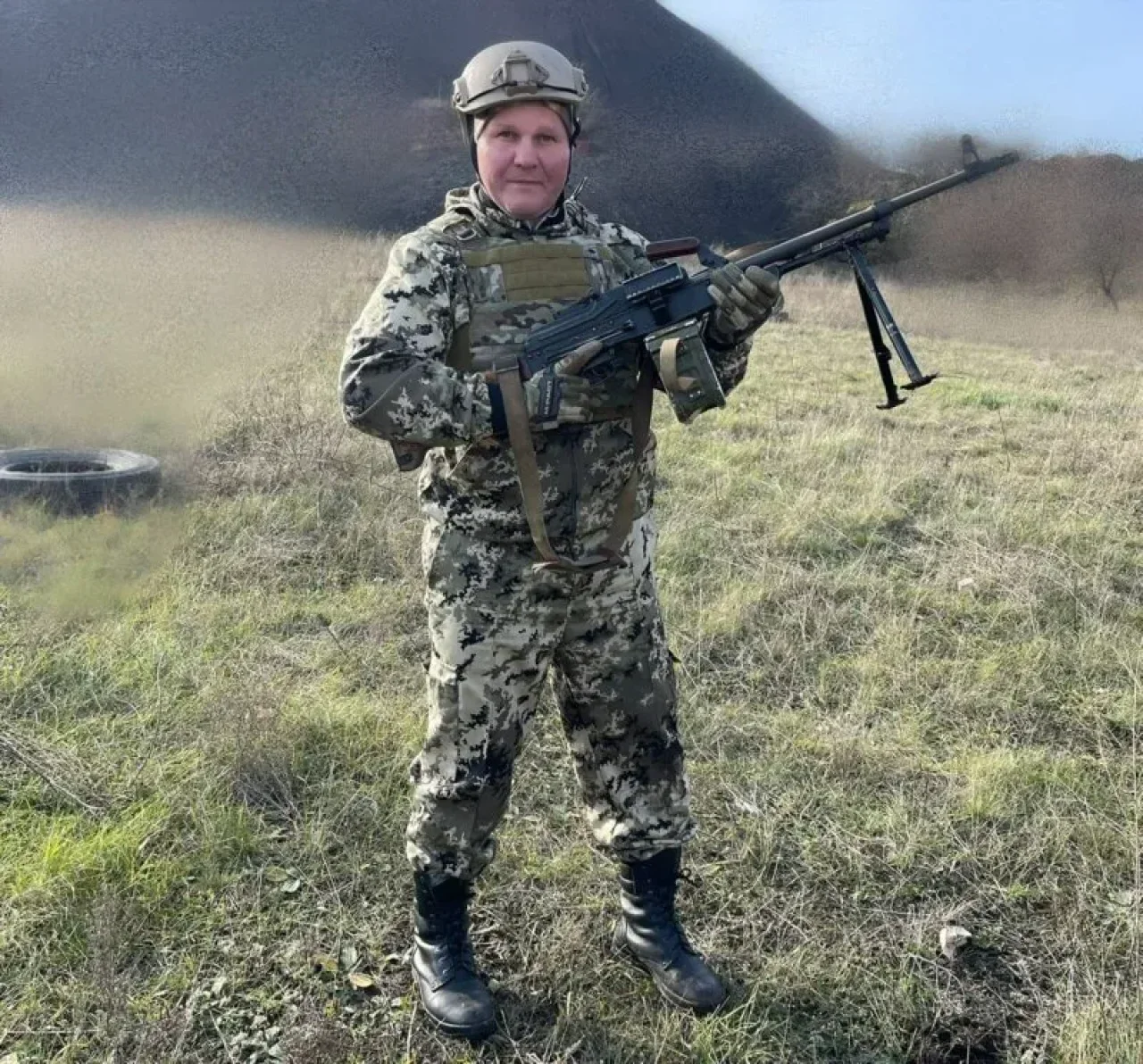 Former Russian national soccer team player joins war against Ukraine ...