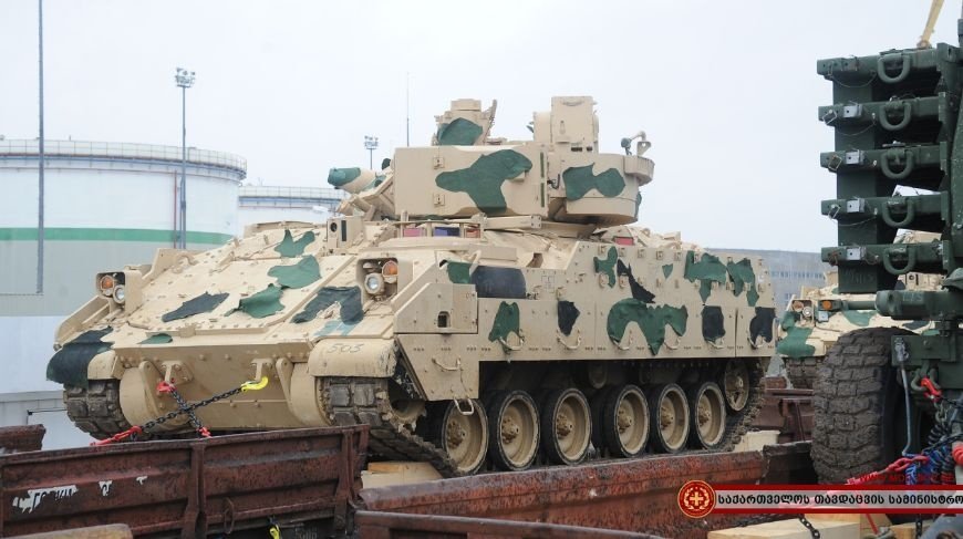 В Грузию прибыли американские танки Abrams и бронетранспортеры Bradley / NV