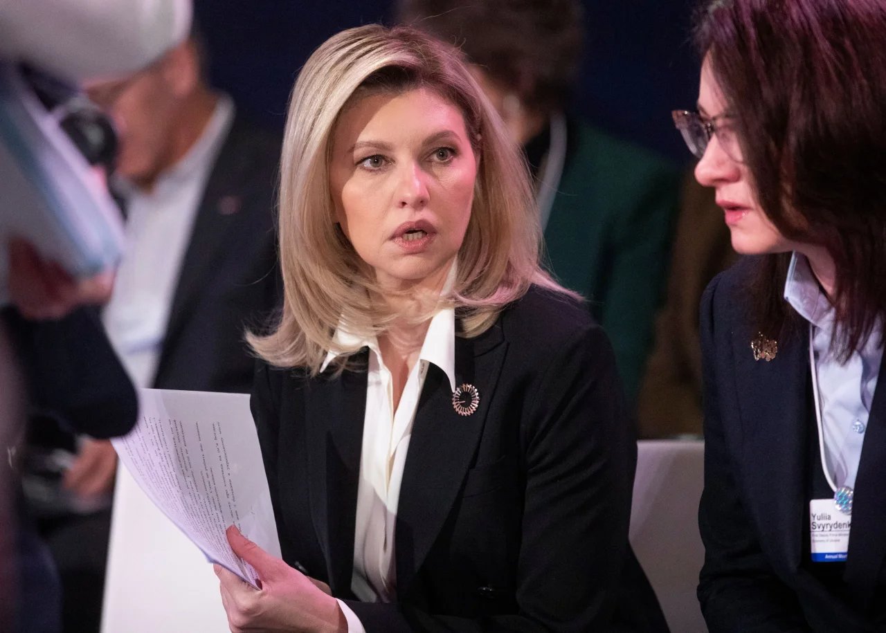 First Lady Zelenska, before speech at WEF in Davos, moved to tears by ...