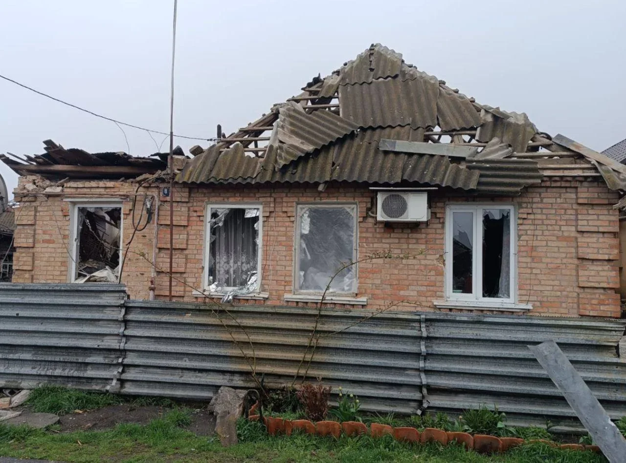Russian attack on Nikopol wounds four elderly civilians, destroys ...