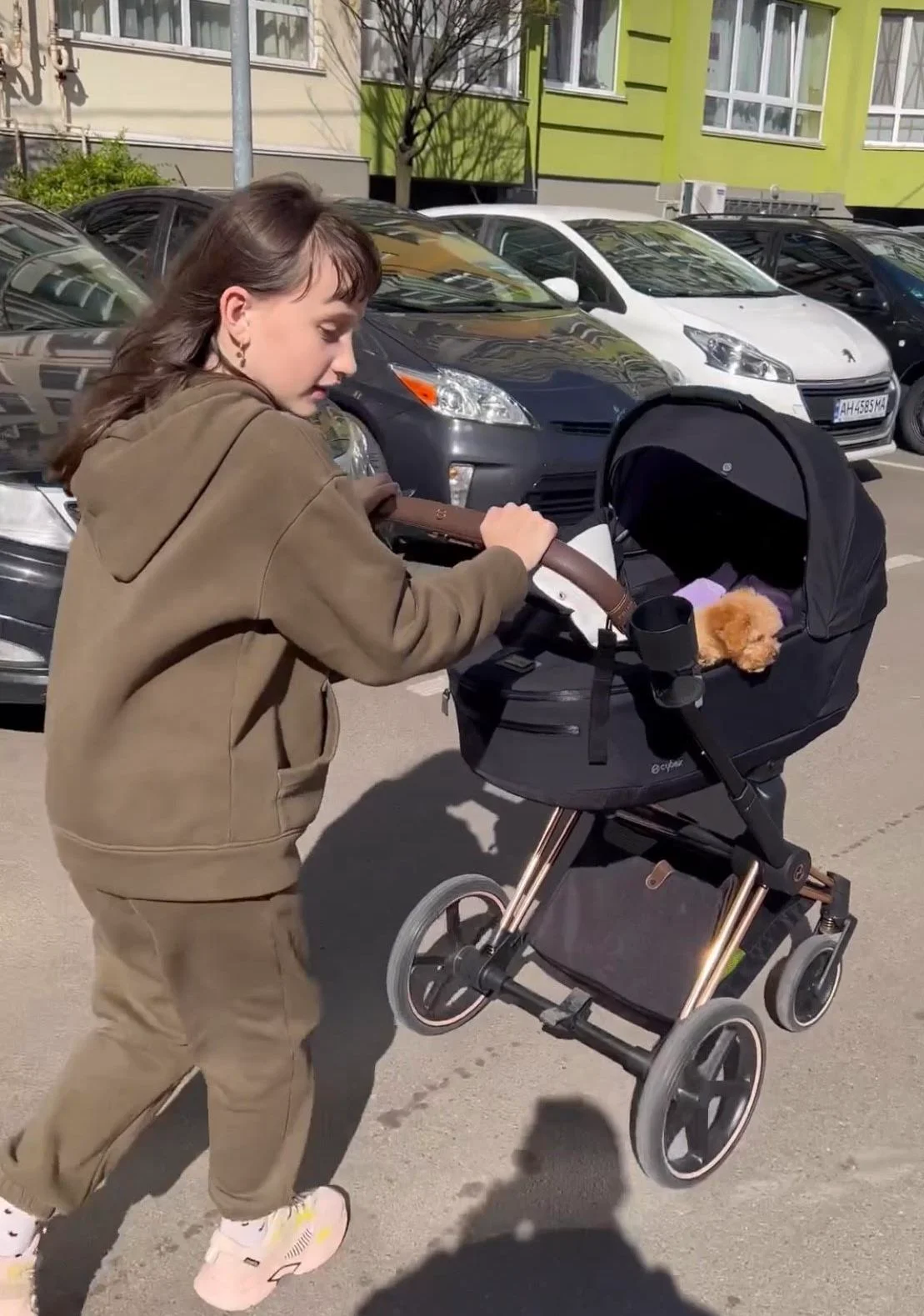 Снайперка Євгенія Емеральд поділилася рідкісними кадрами зі старшою та молодшою доньками фото Nv