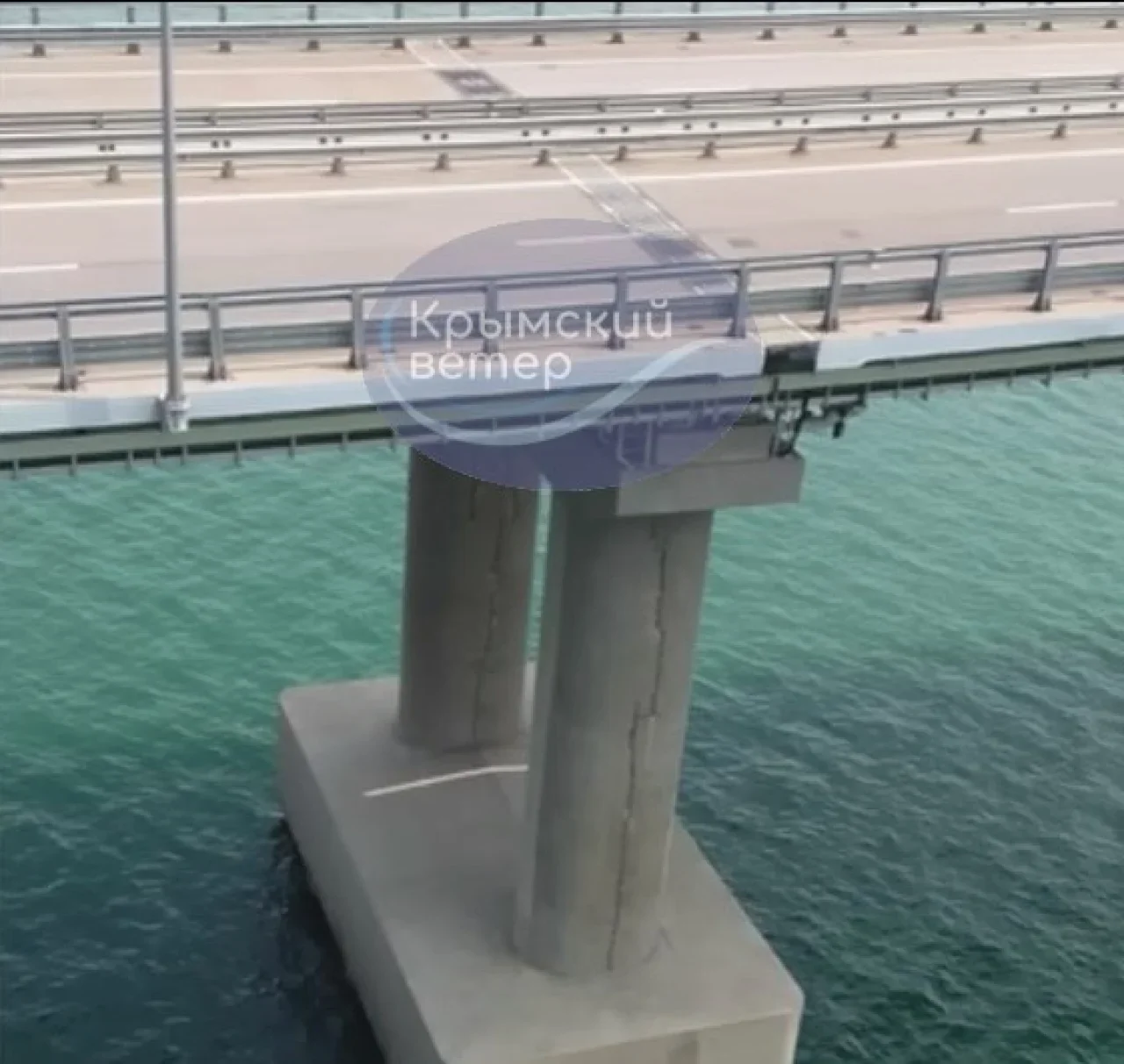 Crimean bridge is falling down – cracks appear on its pillars, photos ...