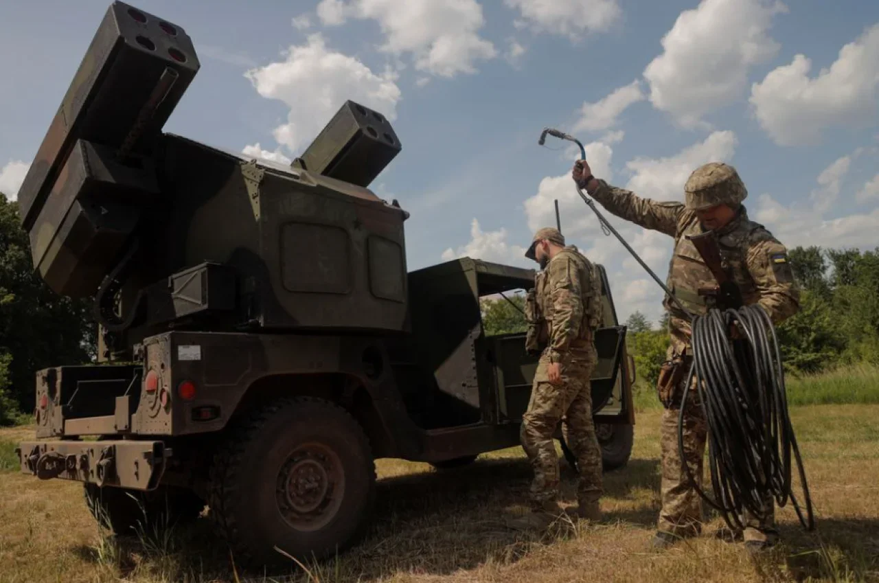 U.S.-made Avenger anti-aircraft system deployed near Kyiv — Ukraine war ...