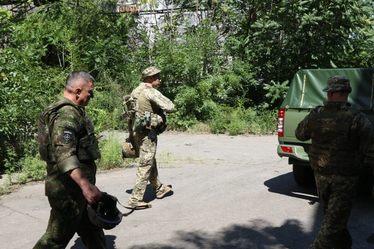 Top Slovakian general visits Ukrainian troops on Tavria front / The New ...