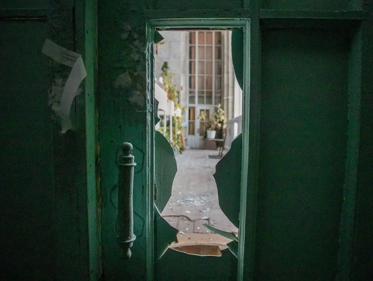 Kursk railway station explosion aftermath — in photos / The New Voice ...