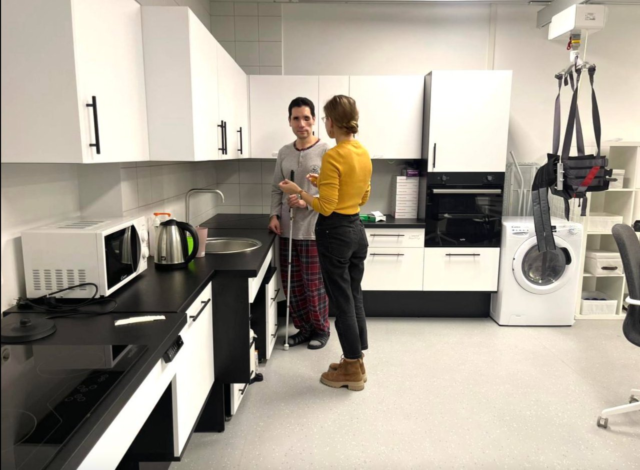 Військовий втратив зір на фронті, але прагне знову програмувати / NV