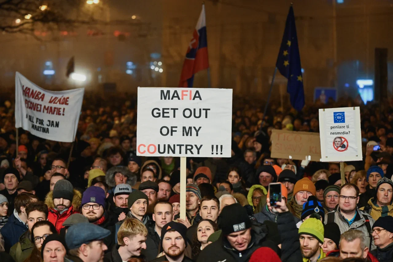 Protests in Slovakia against the government of Robert Fico / The New ...