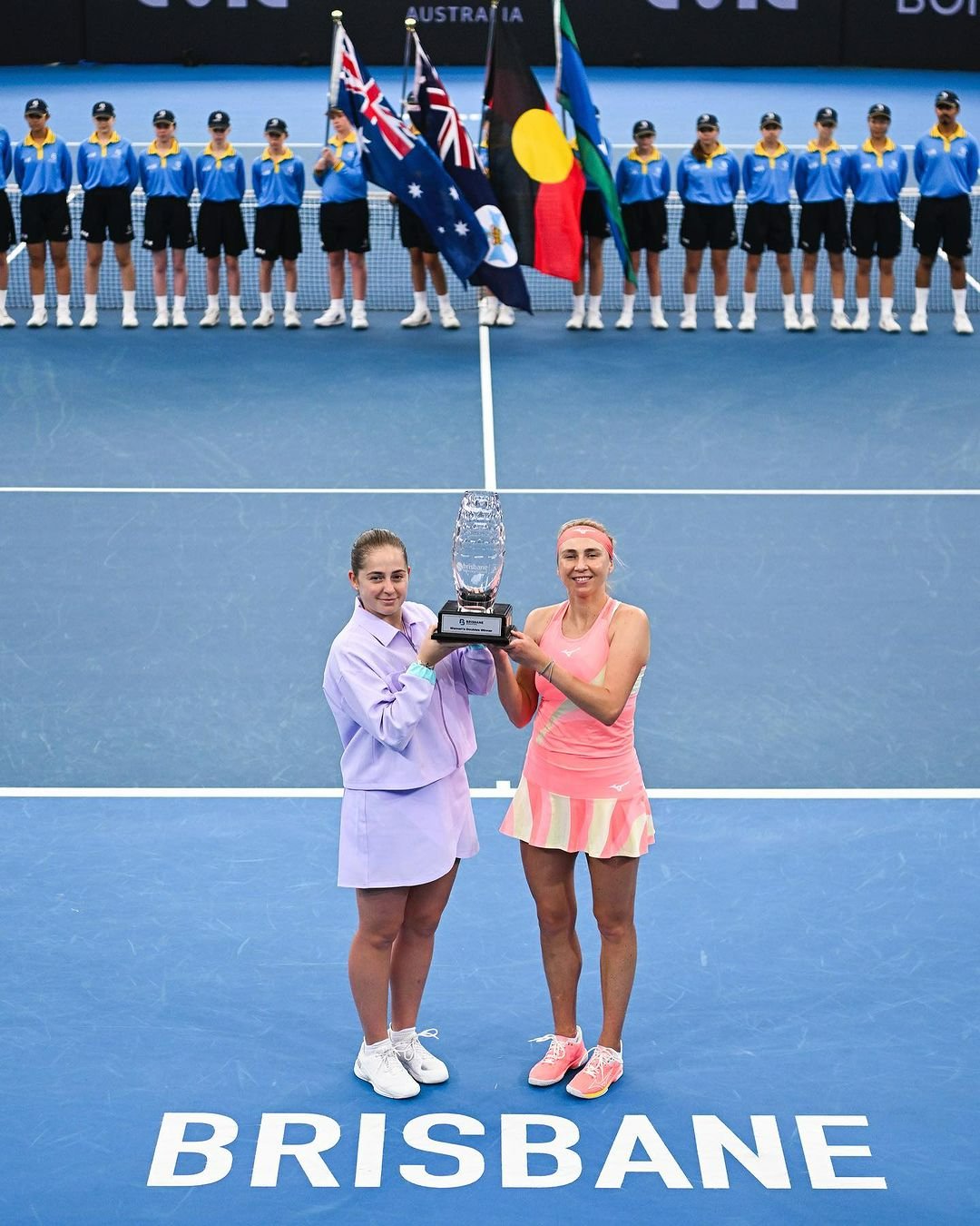 Відео перемоги Людмили Кіченок у парному турнірі в Брісбені, Австралії / NV