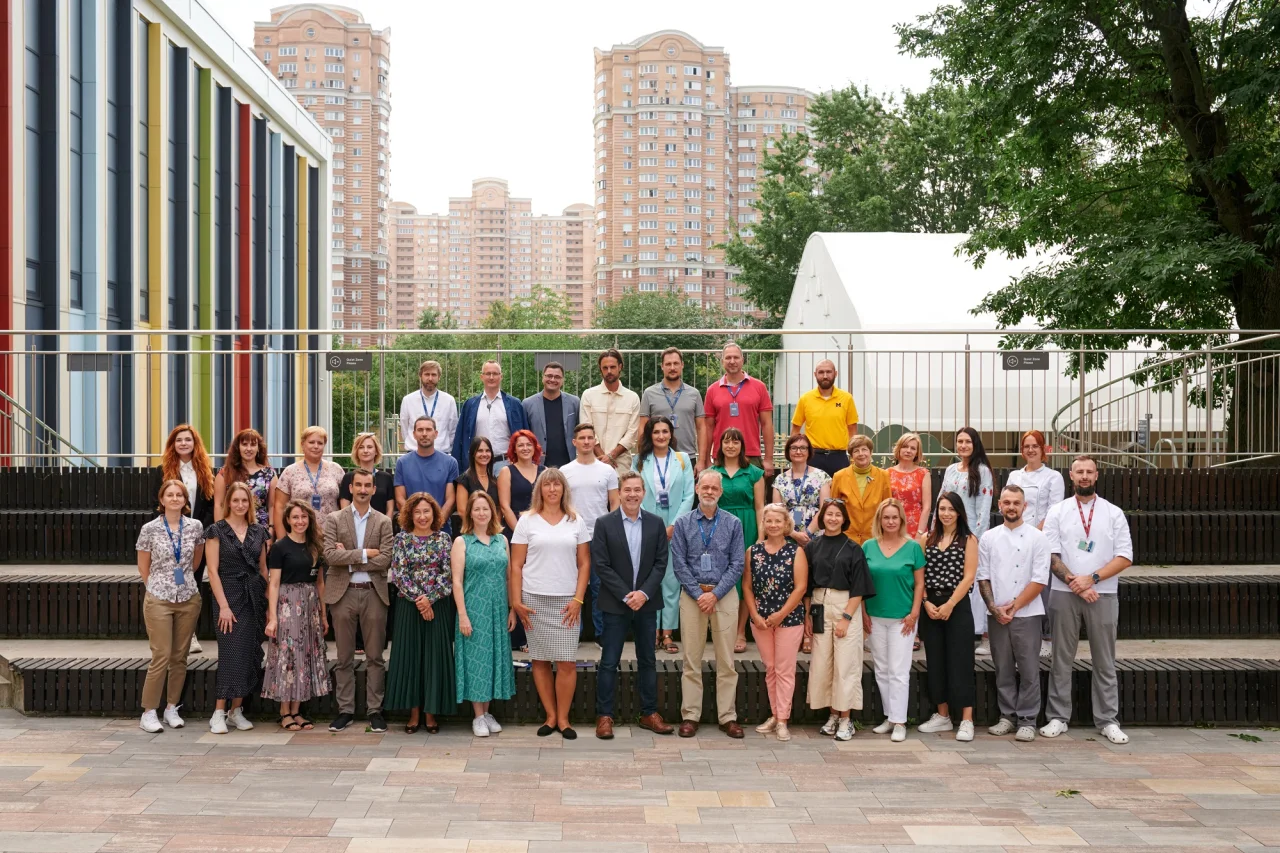 Печерская международная школа — преимущества обучения, программа ...