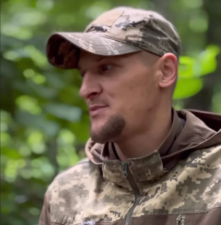 Либеровы пообщались с бывшим заключенным, который мобилизовался / NV