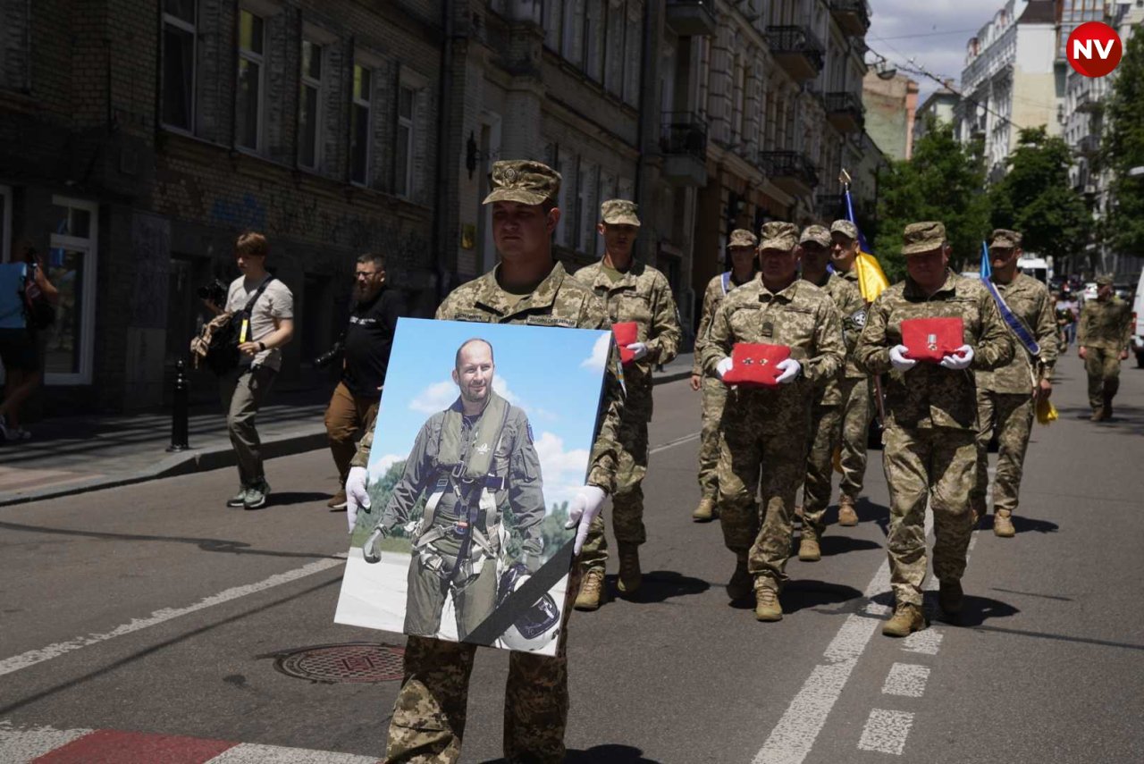 Kyiv held farewell for one of its 'ghosts' that defended it at the ...