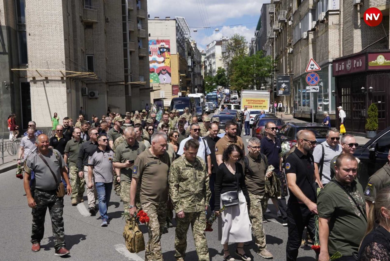Kyiv held farewell for one of its 'ghosts' that defended it at the ...