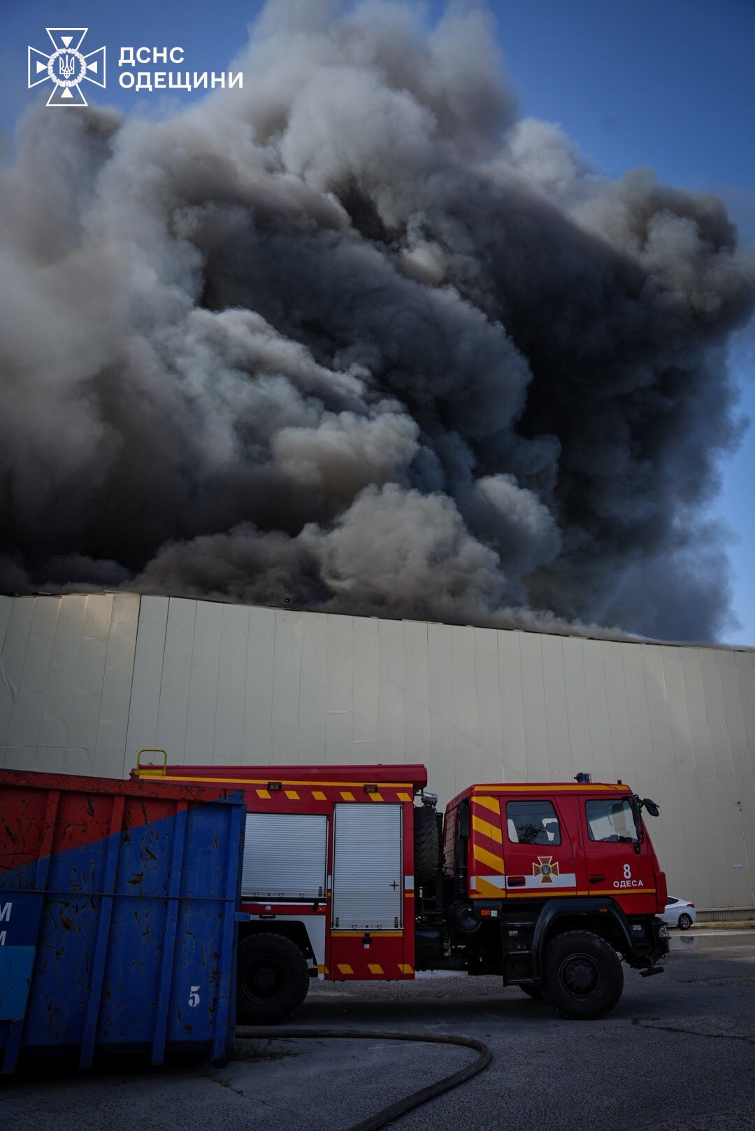 Russian strike devastates Tavria B warehouse in Odesa, injuring three ...