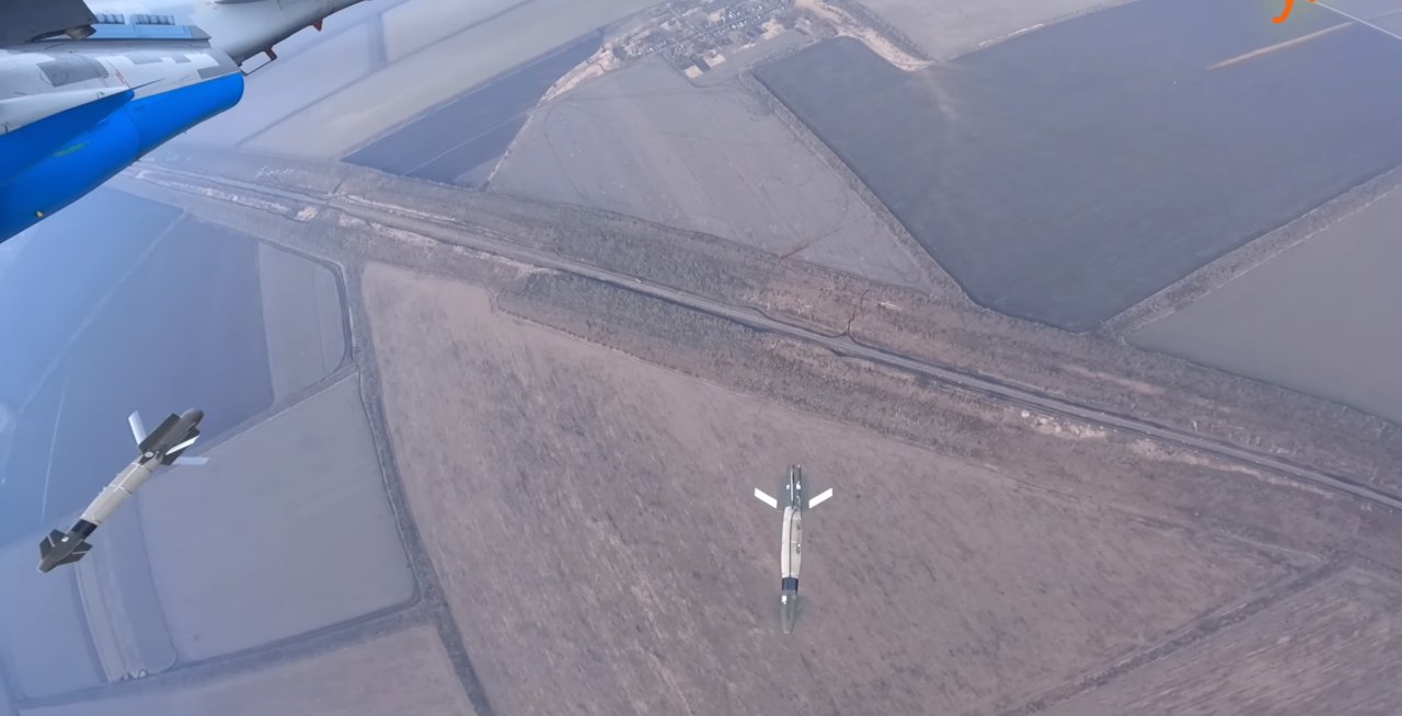 Ukraine’s Su-25 jets use French AASM Hammer bombs in сombat — video ...