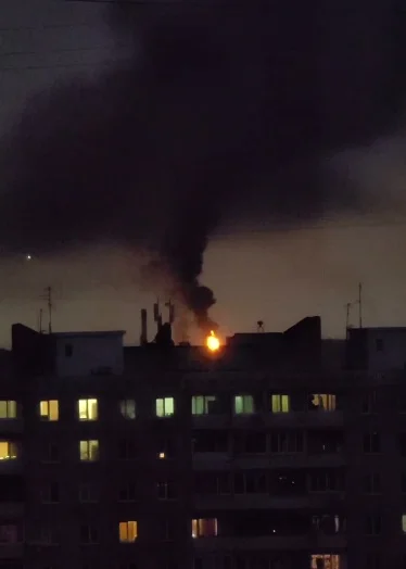 Massive fire erupts at Russian oil refinery in Komsomolsk-on-Amur / The ...
