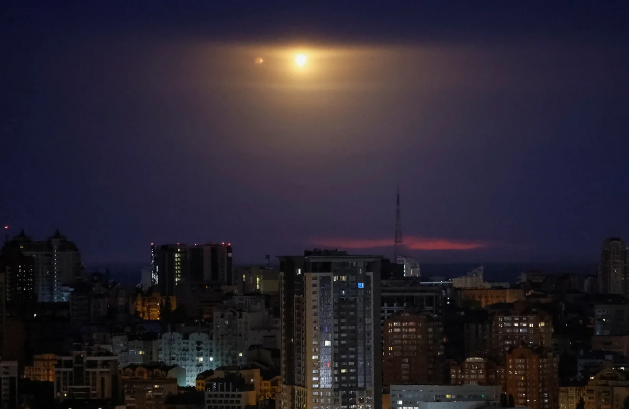 May 7 - Series of explosions trock Kyiv, UAV debris falls in four ...