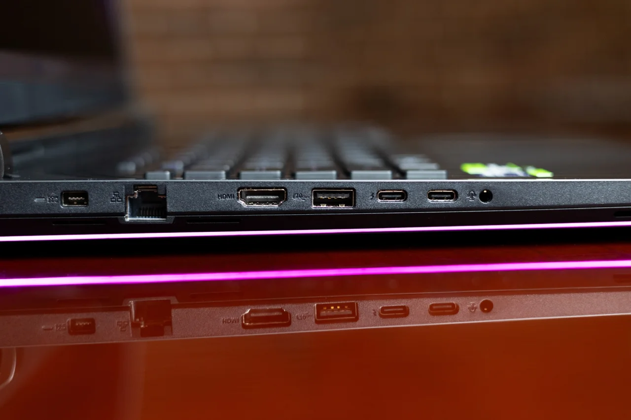 ASUS ROG Strix SCAR 18 — Характеристики, відеокарта і 5 особливостей ...