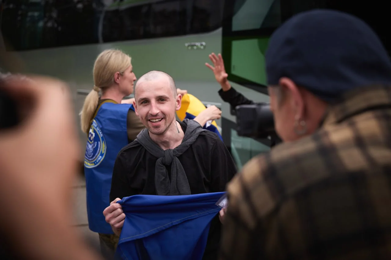 Ukraine frees 303 troops in final stage of 1,000-for-1,000 prisoner ...