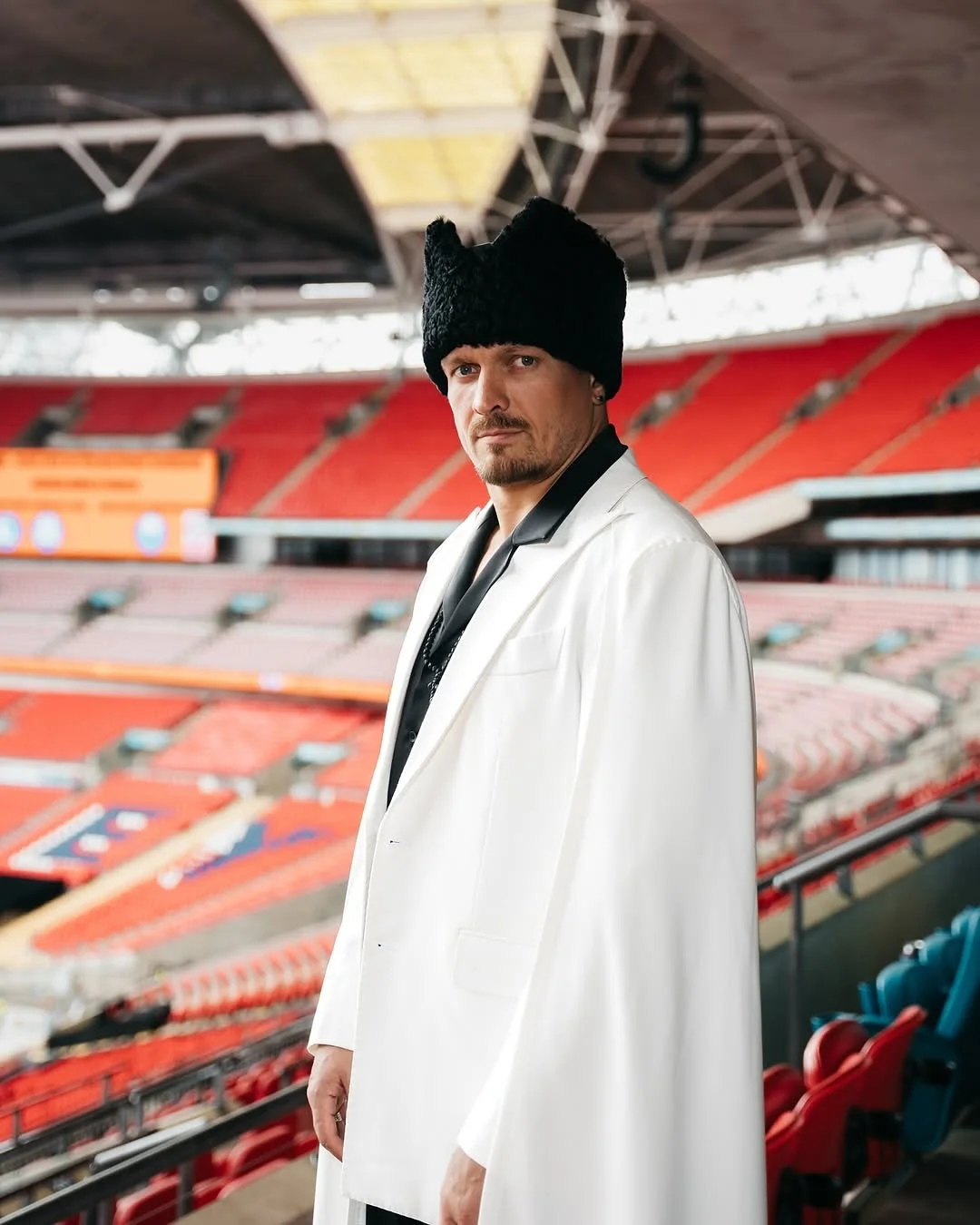 Александр Усик поразил эффектным костюмом — дизайнер Damirli объяснила ...