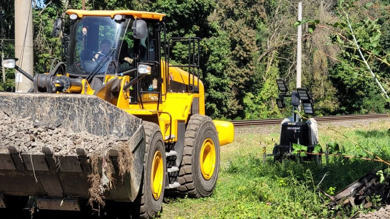 Взрывы на железной дороге под Бояркой — 28 поездов изменили маршруты / NV