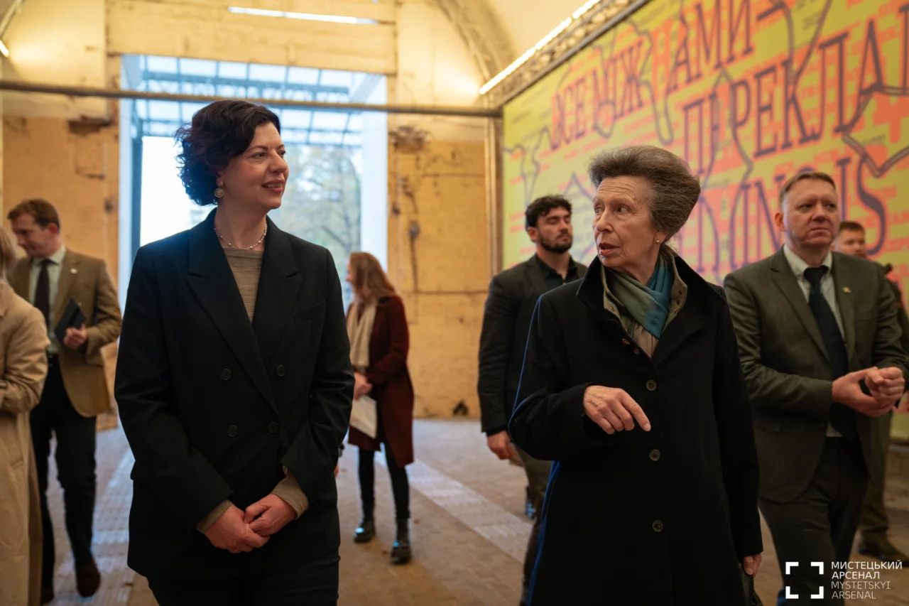 Princess Anne visits Kyiv exhibit on Kherson and Russian war crimes ...