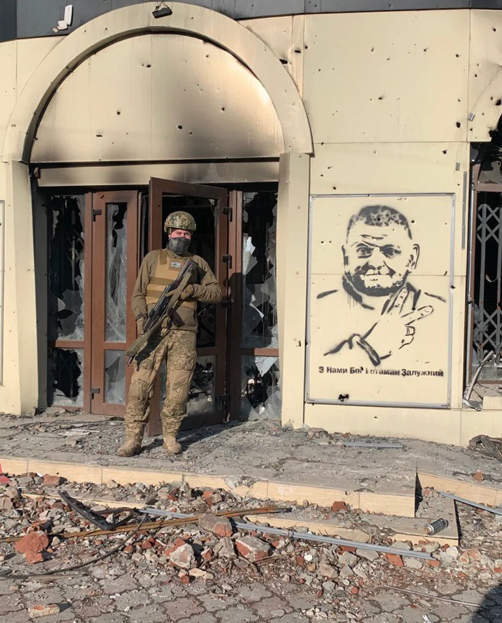 Mykhailo Polyglot Kucherenko dies — Story of hero who defended Donetsk Airport / The New Voice ...