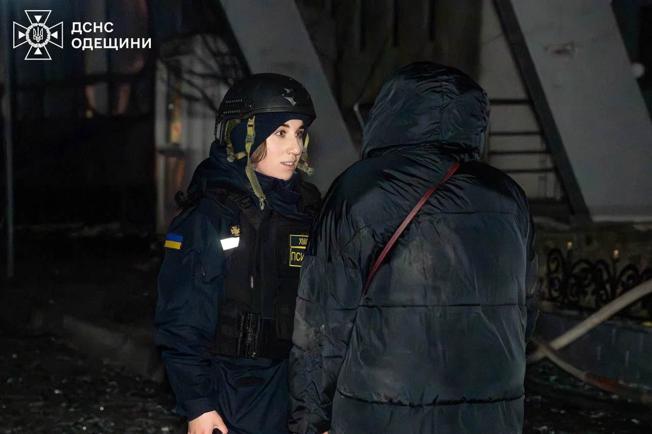 65 rescuers and 14 units of specialized equipment responded to ...