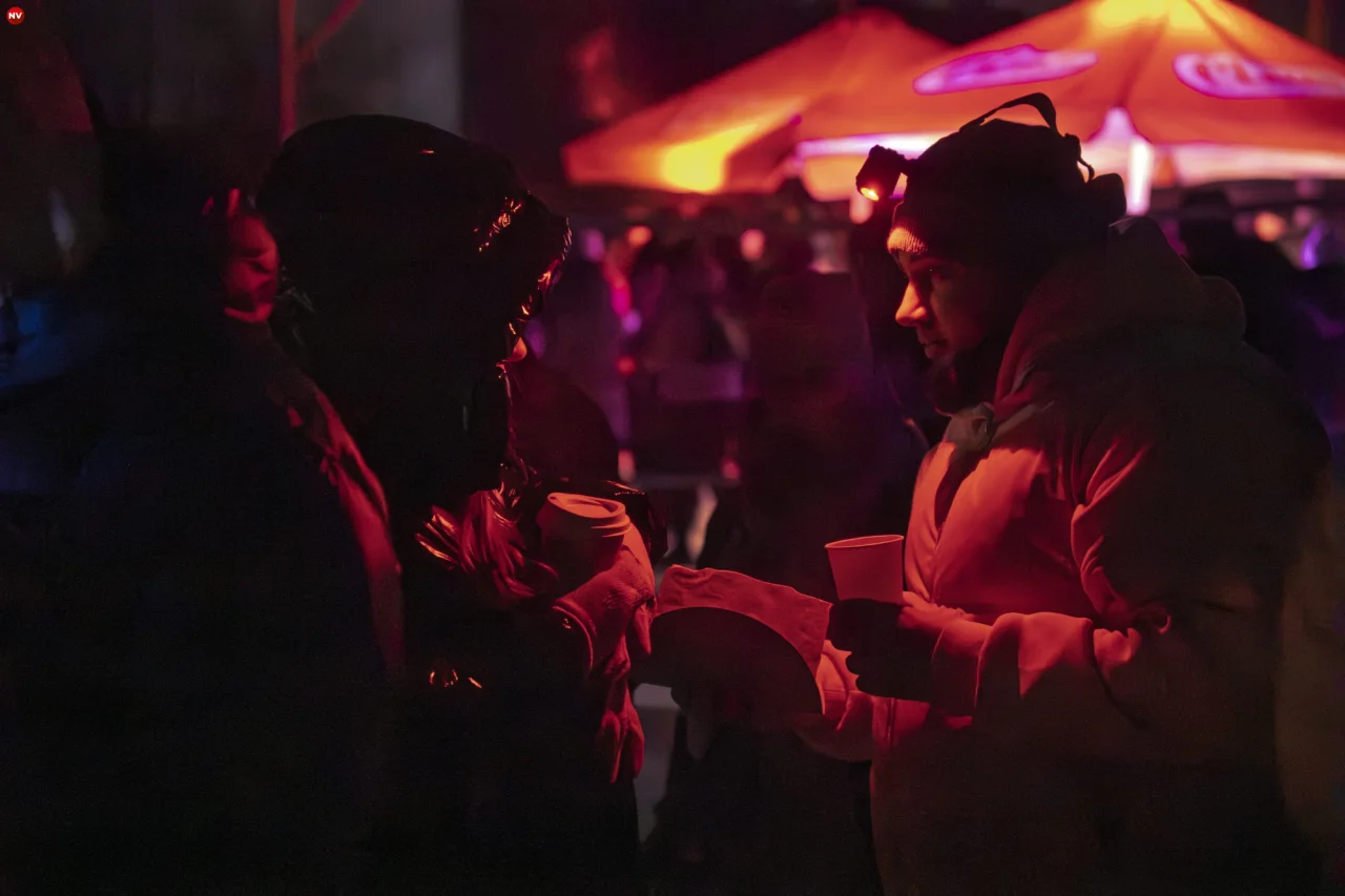 How blackout parties are reshaping life in Kyiv courtyards / The New ...